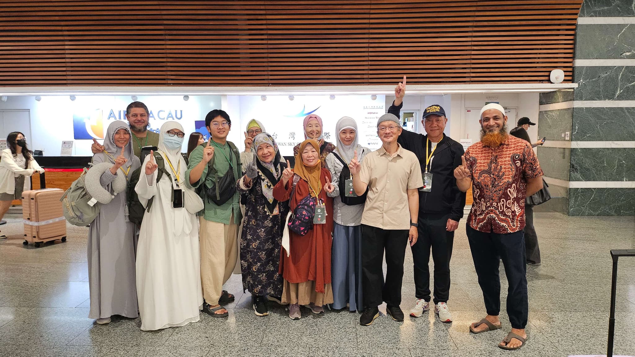 台北清真寺首度組團朝覲 鄭平教長率領九人團啟程